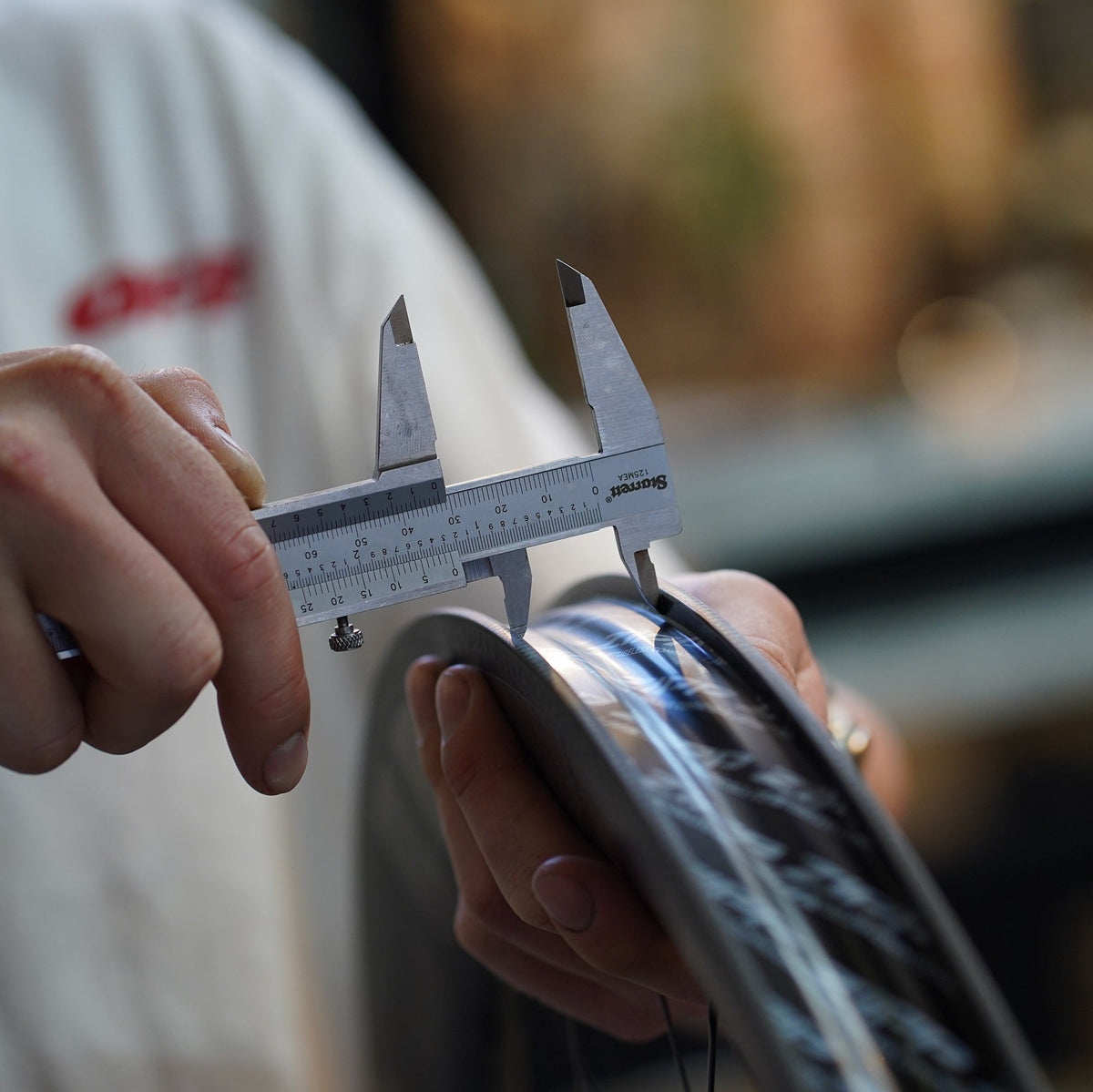 Zipp 303 XPLR SW Carbon Tubeless Disc-Brake Wheelset – CCACHE